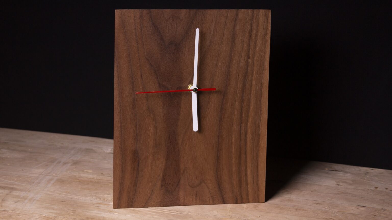 How to Make a Simple Clock from Scrap Wood - Hey Im a Maker